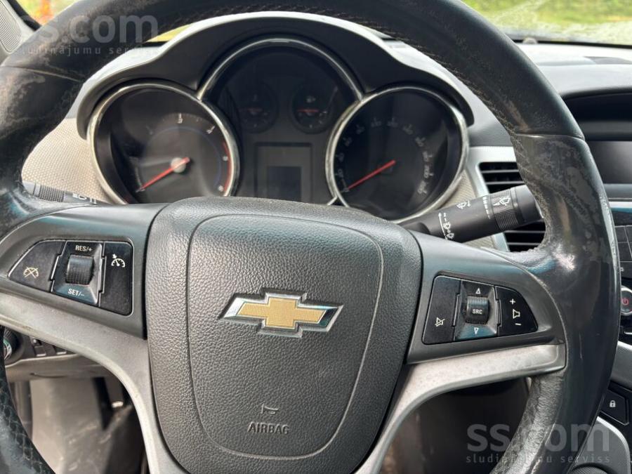Melns Chevrolet Cruze 2009 Jelgava, ar dzinēja tilpumu 2.00 L un nobraukumu 350 tūkst. km par 1500 €, foto 15 vietnē AUTOMOTO.COM.LV