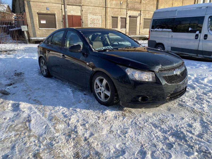 Melns Chevrolet Cruze 2010 Kauņa, ar dzinēja tilpumu 2.00 L un nobraukumu 186 tūkst. km par 1499 €, foto 5 vietnē AUTOMOTO.COM.LV