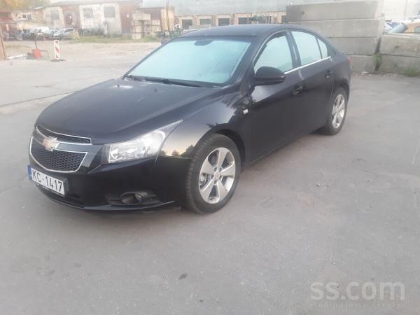 Melns Chevrolet Cruze 2011 Rīga, ar dzinēja tilpumu 2.00 L un nobraukumu 280 tūkst. km par 1900 €, foto 2 vietnē AUTOMOTO.COM.LV