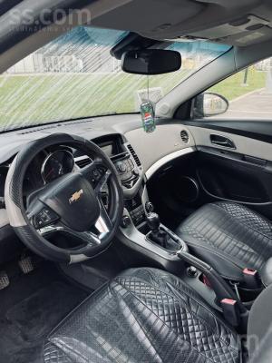 Melns Chevrolet Cruze 2011 Liepāja, ar dzinēja tilpumu 2.00 L un nobraukumu 183 tūkst. km par 3000 €, foto 8 vietnē AUTOMOTO.COM.LV
