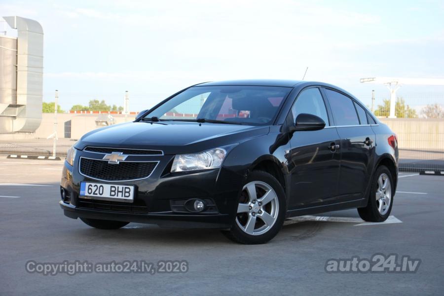 Melns Chevrolet Cruze 2012 Tallina, ar dzinēja tilpumu 1.80 L un nobraukumu 124 tūkst. km par 4900 €, foto 5 vietnē AUTOMOTO.COM.LV