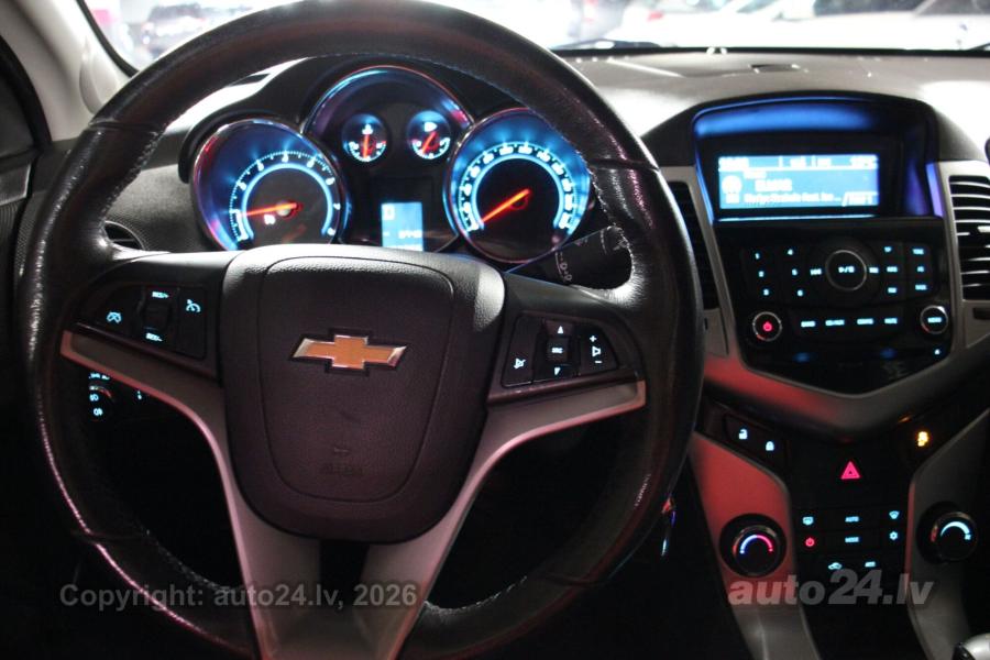 Melns Chevrolet Cruze 2012 Tallina, ar dzinēja tilpumu 1.80 L un nobraukumu 124 tūkst. km par 4900 €, foto 8 vietnē AUTOMOTO.COM.LV