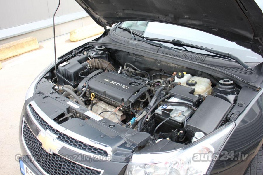 Melns Chevrolet Cruze 2012 Tallina, ar dzinēja tilpumu 1.80 L un nobraukumu 124 tūkst. km par 4900 €, foto 13 vietnē AUTOMOTO.COM.LV