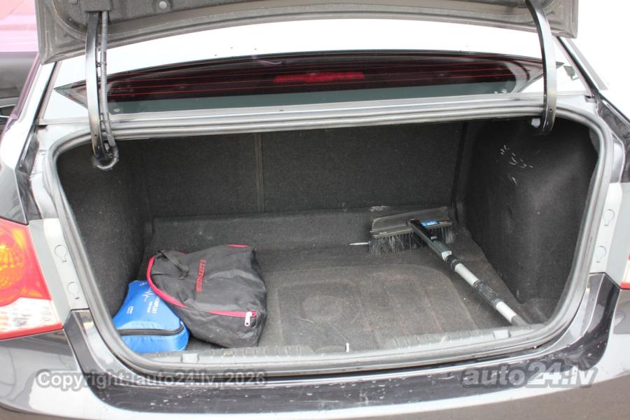 Melns Chevrolet Cruze 2012 Tallina, ar dzinēja tilpumu 1.80 L un nobraukumu 124 tūkst. km par 4900 €, foto 15 vietnē AUTOMOTO.COM.LV