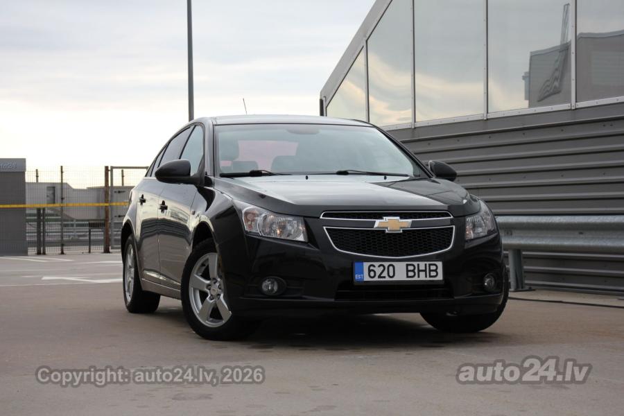 Melns Chevrolet Cruze 2012 Tallina, ar dzinēja tilpumu 1.80 L un nobraukumu 124 tūkst. km par 4900 €, foto 18 vietnē AUTOMOTO.COM.LV