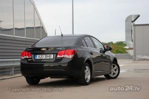 Melns Chevrolet Cruze 2012 Tallina, ar dzinēja tilpumu 1.80 L un nobraukumu 124 tūkst. km par 4900 €, foto 19 vietnē AUTOMOTO.COM.LV