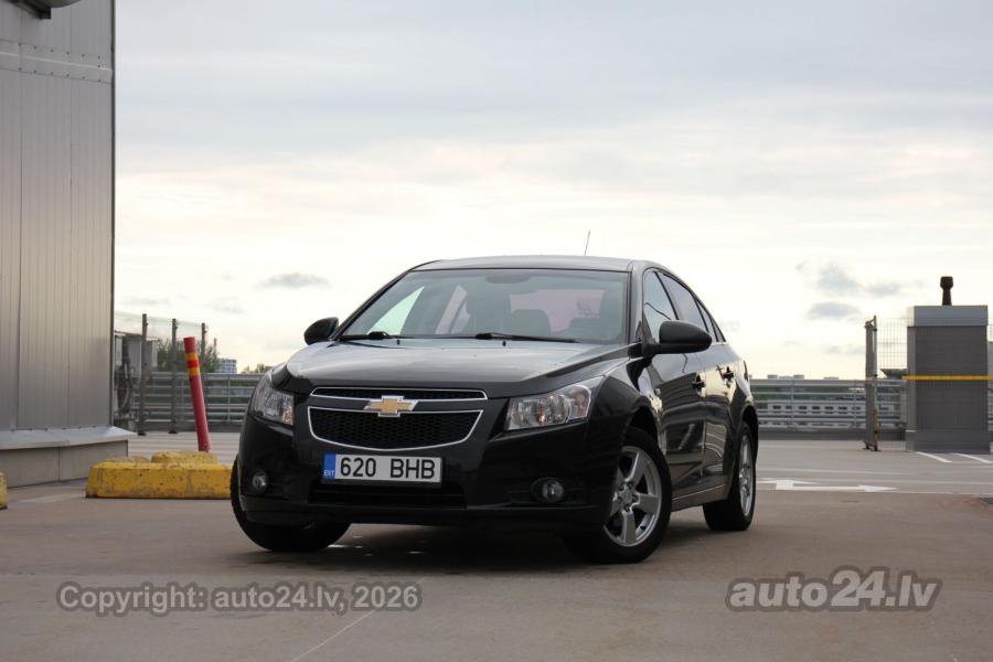 Melns Chevrolet Cruze 2012 Tallina, ar dzinēja tilpumu 1.80 L un nobraukumu 124 tūkst. km par 4900 €, foto 20 vietnē AUTOMOTO.COM.LV