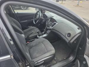 Melns Chevrolet Cruze 2012 Viļņa, ar dzinēja tilpumu 2.00 L un nobraukumu 261 tūkst. km par 1600 €, foto  vietnē AUTOMOTO.COM.LV