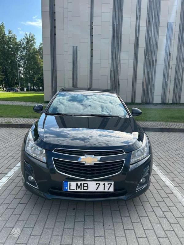 Black Chevrolet Cruze 2012 in Taurage, with an engine capacity of 1.69 L and mileage of 316 thousand km for 1800 €, photo 2 on AUTOMOTO.COM.LV