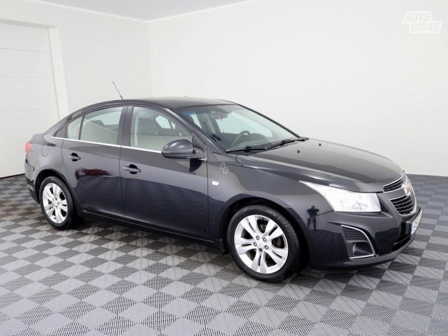 Black Chevrolet Cruze 2014 in Kretinga, with an engine capacity of 1.80 L and mileage of 162 thousand km for 4100 €, photo 1 on AUTOMOTO.COM.LV