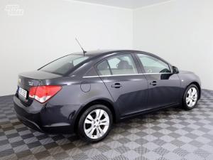 Black Chevrolet Cruze 2014 in Kretinga, with an engine capacity of 1.80 L and mileage of 162 thousand km for 4100 €, photo 2 on AUTOMOTO.COM.LV