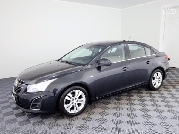 Black Chevrolet Cruze 2014 in Kretinga, with an engine capacity of 1.80 L and mileage of 162 thousand km for 4100 €, photo 3 on AUTOMOTO.COM.LV