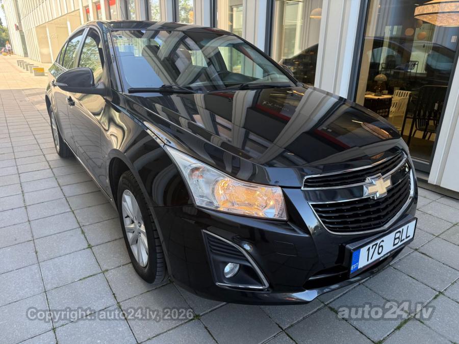 Melns Chevrolet Cruze 2014 Tallina, ar dzinēja tilpumu 1.80 L un nobraukumu 159 tūkst. km par 4499 €, foto 1 vietnē AUTOMOTO.COM.LV