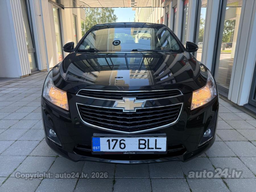 Melns Chevrolet Cruze 2014 Tallina, ar dzinēja tilpumu 1.80 L un nobraukumu 159 tūkst. km par 4499 €, foto 3 vietnē AUTOMOTO.COM.LV