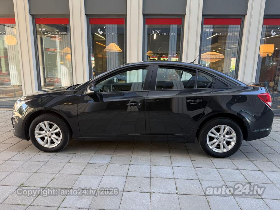 Melns Chevrolet Cruze 2014 Tallina, ar dzinēja tilpumu 1.80 L un nobraukumu 159 tūkst. km par 4499 €, foto 5 vietnē AUTOMOTO.COM.LV