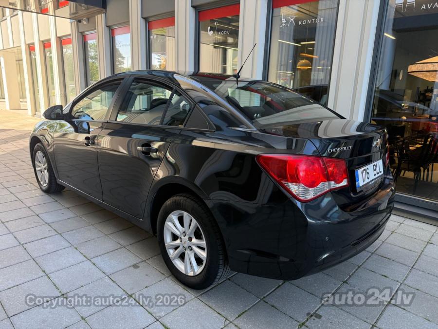 Melns Chevrolet Cruze 2014 Tallina, ar dzinēja tilpumu 1.80 L un nobraukumu 159 tūkst. km par 4499 €, foto 8 vietnē AUTOMOTO.COM.LV