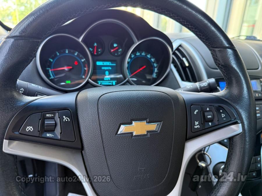 Melns Chevrolet Cruze 2014 Tallina, ar dzinēja tilpumu 1.80 L un nobraukumu 159 tūkst. km par 4499 €, foto 13 vietnē AUTOMOTO.COM.LV