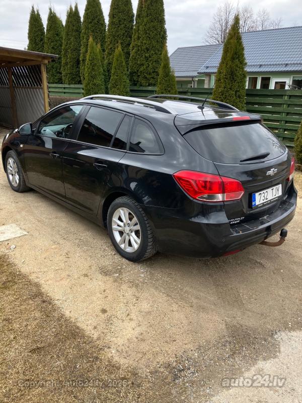 Black Chevrolet Cruze 2012 in Tallinn, with an engine capacity of 1.60 L and mileage of 134 thousand km for 5800 €, photo 4 on AUTOMOTO.COM.LV