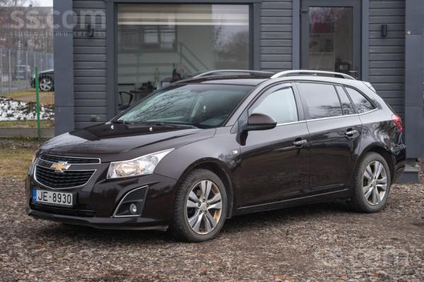 Black Chevrolet Cruze 2013 in Liepaja, with an engine capacity of 2.00 L and mileage of 205 thousand km for 4300 €, photo 1 on AUTOMOTO.COM.LV