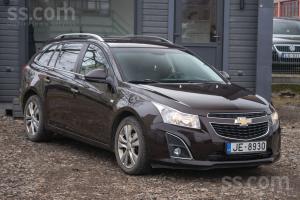 Black Chevrolet Cruze 2013 in Liepaja, with an engine capacity of 2.00 L and mileage of 205 thousand km for 4300 €, photo 5 on AUTOMOTO.COM.LV