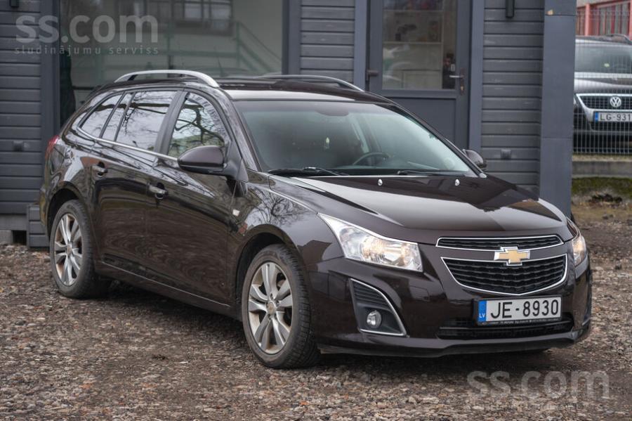 Black Chevrolet Cruze 2013 in Liepaja, with an engine capacity of 2.00 L and mileage of 205 thousand km for 4300 €, photo 5 on AUTOMOTO.COM.LV