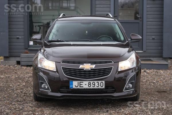 Melns Chevrolet Cruze 2013 Liepāja, ar dzinēja tilpumu 2.00 L un nobraukumu 205 tūkst. km par 4300 €, foto 2 vietnē AUTOMOTO.COM.LV