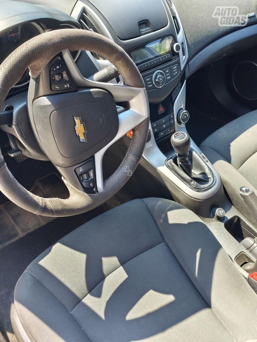 Melns Chevrolet Cruze 2013 Klaipėda, ar dzinēja tilpumu 2.00 L un nobraukumu 243 tūkst. km par 1800 €, foto 15 vietnē AUTOMOTO.COM.LV