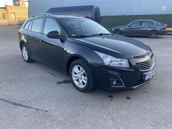 Black Chevrolet Cruze 2013 in Telschi, with an engine capacity of 1.70 L and mileage of 281 thousand km for 2500 €, photo 7 on AUTOMOTO.COM.LV