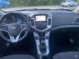 Black Chevrolet Cruze 2013 in Telschi, with an engine capacity of 1.70 L and mileage of 281 thousand km for 2500 €, photo 15 on AUTOMOTO.COM.LV