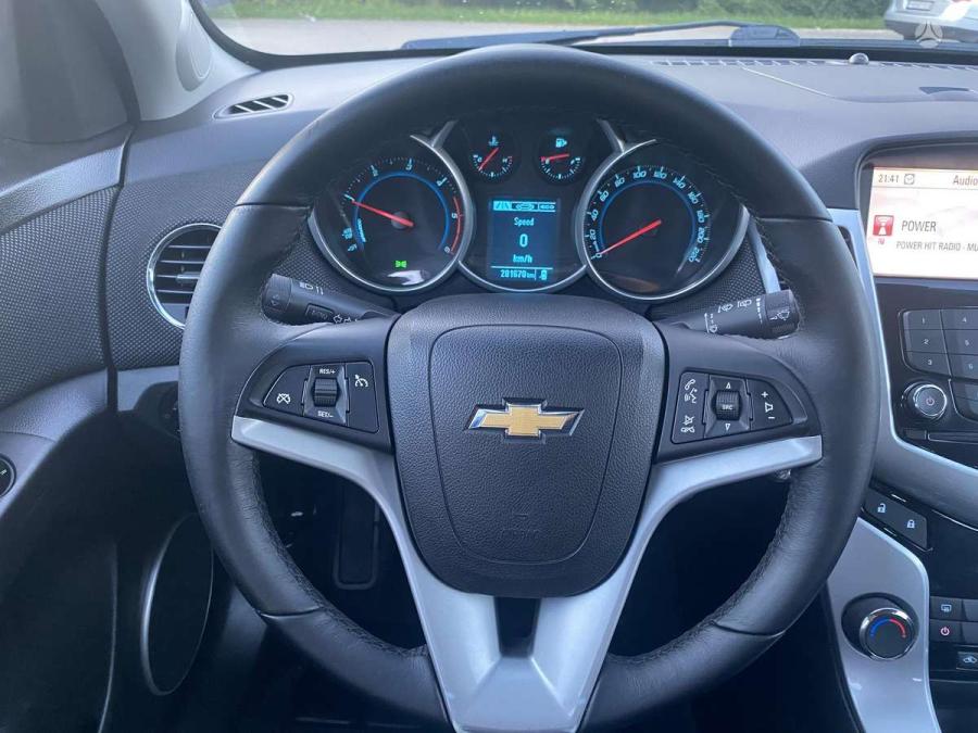 Black Chevrolet Cruze 2013 in Telschi, with an engine capacity of 1.70 L and mileage of 281 thousand km for 2500 €, photo 16 on AUTOMOTO.COM.LV