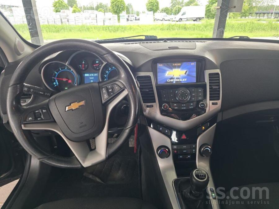 Melns Chevrolet Cruze 2013 Rīga, ar dzinēja tilpumu 1.40 L un nobraukumu 287 tūkst. km par 2500 €, foto 6 vietnē AUTOMOTO.COM.LV