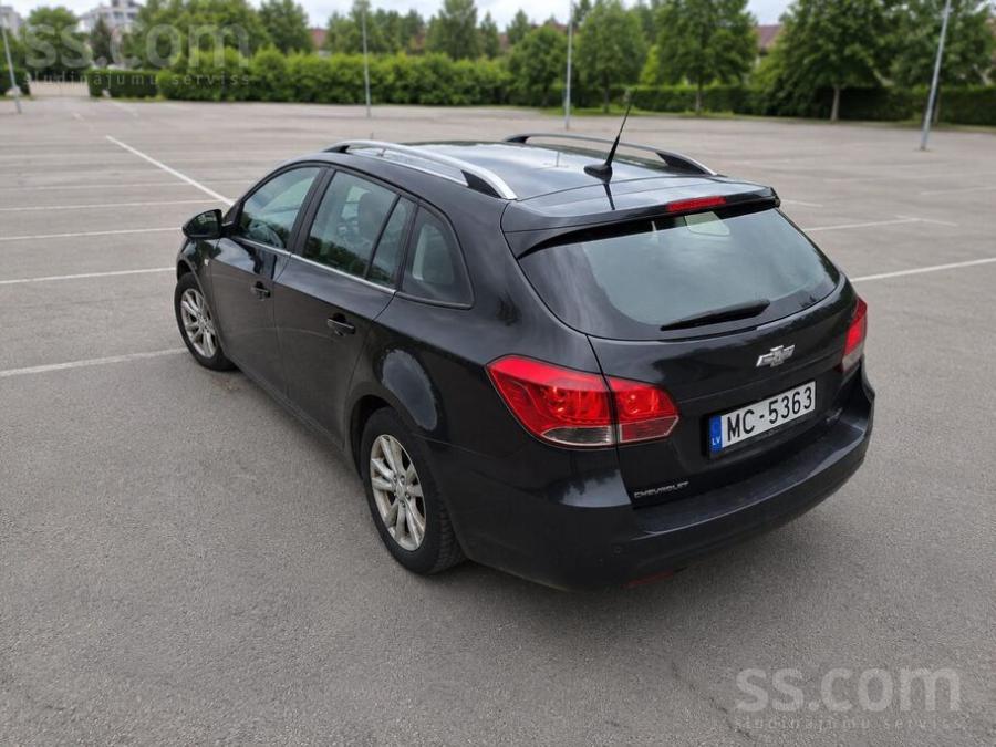 Melns Chevrolet Cruze 2013 Rīga, ar dzinēja tilpumu 1.40 L un nobraukumu 287 tūkst. km par 2200 €, foto 3 vietnē AUTOMOTO.COM.LV