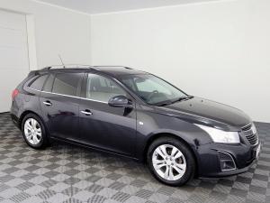 Melns Chevrolet Cruze 2013 Tallina, ar dzinēja tilpumu 1.80 L un nobraukumu 332 tūkst. km par 2499 €, foto  vietnē AUTOMOTO.COM.LV