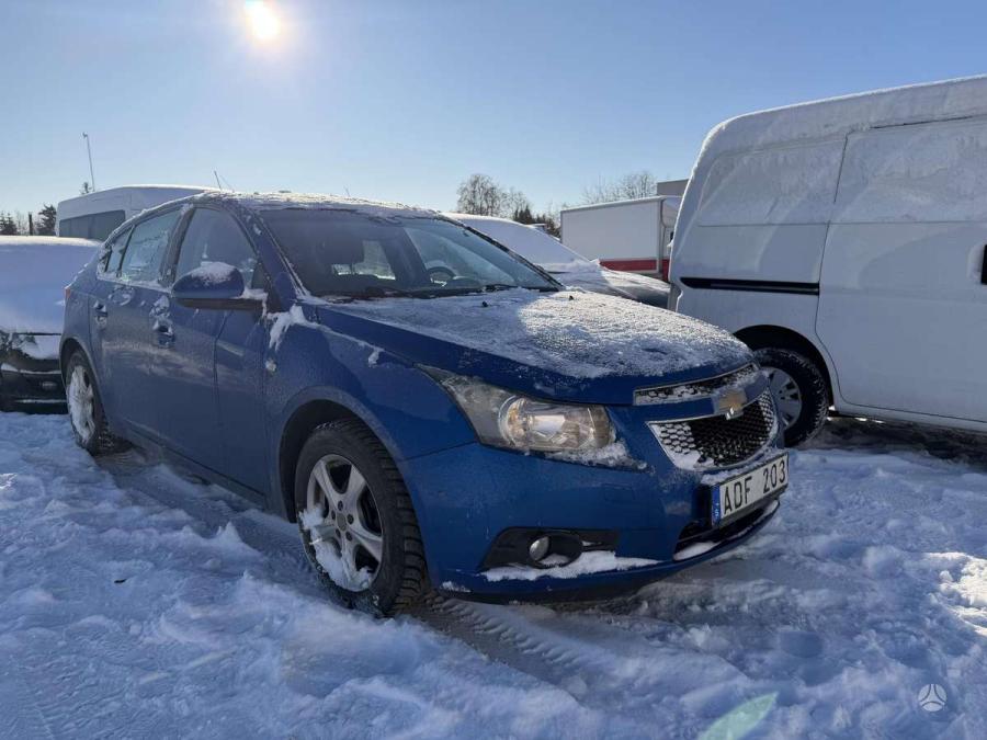 Zils Chevrolet Cruze 2011 Kauņa, ar dzinēja tilpumu 1.80 L un nobraukumu 146 tūkst. km par 1600 €, foto 3 vietnē AUTOMOTO.COM.LV