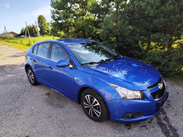Zils Chevrolet Cruze 2012 Marijampole, ar dzinēja tilpumu 2.00 L un nobraukumu 300 tūkst. km par 950 €, foto 3 vietnē AUTOMOTO.COM.LV