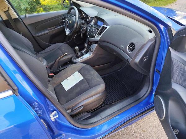Zils Chevrolet Cruze 2012 Marijampole, ar dzinēja tilpumu 2.00 L un nobraukumu 300 tūkst. km par 950 €, foto 8 vietnē AUTOMOTO.COM.LV