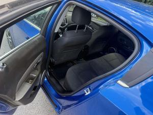 Blue Chevrolet Cruze 2012 in Marijampole, with an engine capacity of 2.00 L and mileage of 210 thousand km for 1550 €, photo 9 on AUTOMOTO.COM.LV