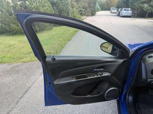 Blue Chevrolet Cruze 2012 in Marijampole, with an engine capacity of 2.00 L and mileage of 210 thousand km for 1550 €, photo 11 on AUTOMOTO.COM.LV
