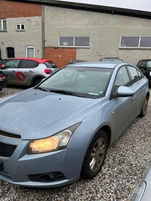 Zils Chevrolet Cruze 2010 Viļņa, ar dzinēja tilpumu 2.00 L un nobraukumu 294 tūkst. km par 2250 €, foto  vietnē AUTOMOTO.COM.LV