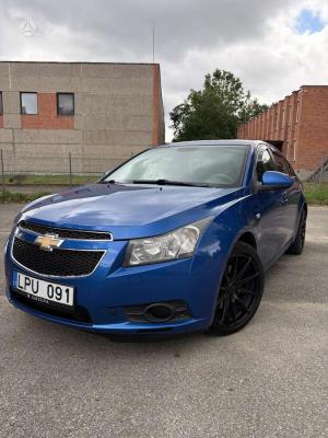 Zils Chevrolet Cruze 2010 Alīta, ar dzinēja tilpumu 1.99 L un nobraukumu 320 tūkst. km par 2800 €, foto  vietnē AUTOMOTO.COM.LV
