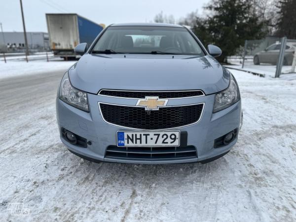 Blue Chevrolet Cruze 2011 in Marijampole, with an engine capacity of 1.80 L and mileage of 110 thousand km for 3699 €, photo 2 on AUTOMOTO.COM.LV