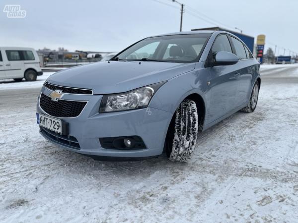 Blue Chevrolet Cruze 2011 in Marijampole, with an engine capacity of 1.80 L and mileage of 110 thousand km for 3699 €, photo 3 on AUTOMOTO.COM.LV