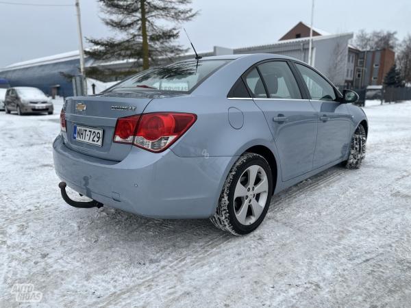 Blue Chevrolet Cruze 2011 in Marijampole, with an engine capacity of 1.80 L and mileage of 110 thousand km for 3699 €, photo 7 on AUTOMOTO.COM.LV
