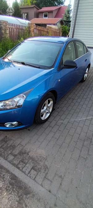 Blue Chevrolet Cruze 2011 in Moletai, with an engine capacity of 2.00 L and mileage of 201 thousand km for 3300 €, photo 5 on AUTOMOTO.COM.LV