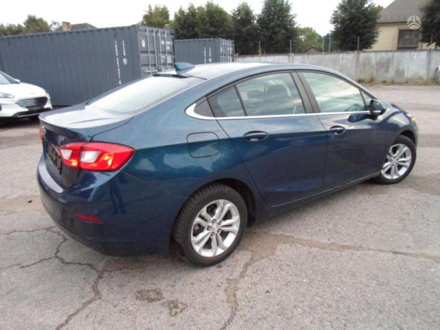 Blue Chevrolet Cruze 2021 in Siauliai, with an engine capacity of 1.40 L and mileage of 112 thousand km for 6950 €, photo 12 on AUTOMOTO.COM.LV