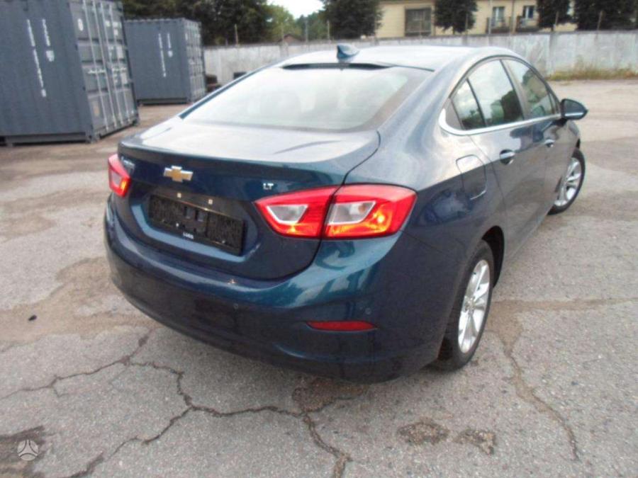 Blue Chevrolet Cruze 2021 in Siauliai, with an engine capacity of 1.40 L and mileage of 112 thousand km for 6950 €, photo 13 on AUTOMOTO.COM.LV