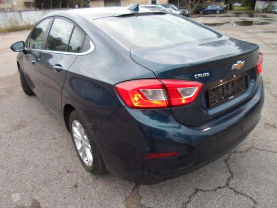 Blue Chevrolet Cruze 2021 in Siauliai, with an engine capacity of 1.40 L and mileage of 112 thousand km for 6950 €, photo 15 on AUTOMOTO.COM.LV
