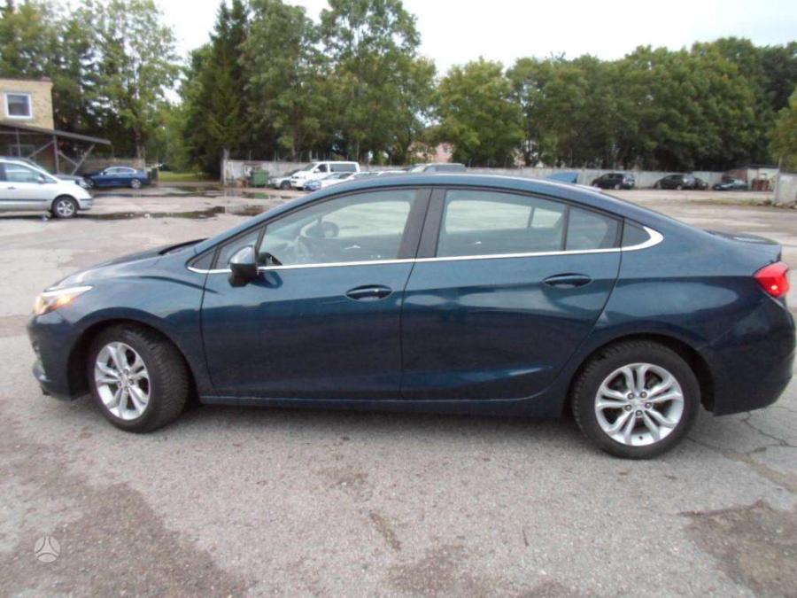 Blue Chevrolet Cruze 2021 in Siauliai, with an engine capacity of 1.40 L and mileage of 112 thousand km for 6950 €, photo 17 on AUTOMOTO.COM.LV