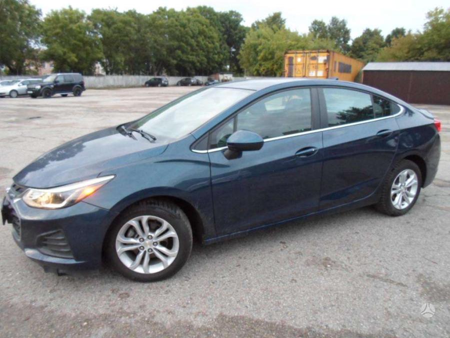 Blue Chevrolet Cruze 2021 in Siauliai, with an engine capacity of 1.40 L and mileage of 112 thousand km for 6950 €, photo 18 on AUTOMOTO.COM.LV