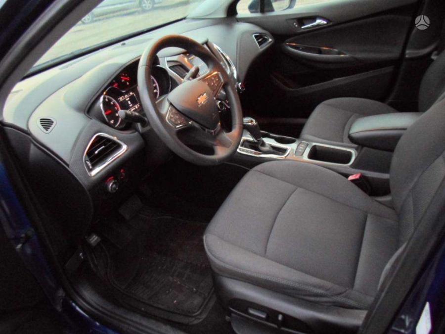 Blue Chevrolet Cruze 2021 in Siauliai, with an engine capacity of 1.40 L and mileage of 112 thousand km for 6950 €, photo 26 on AUTOMOTO.COM.LV